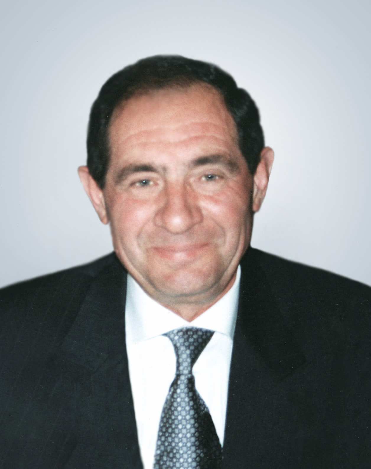 Luigi Crespi | Mismirigo Onoranze Funebri a Busto Arsizio e dintorni